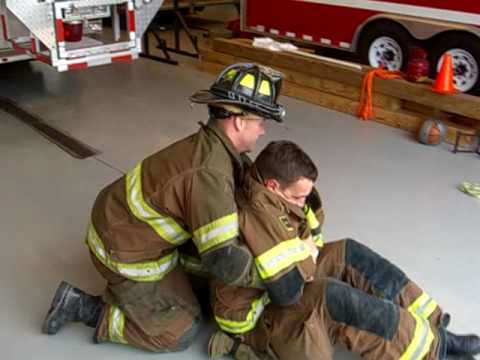 How to Move an Injured Victim - First Aid for Free